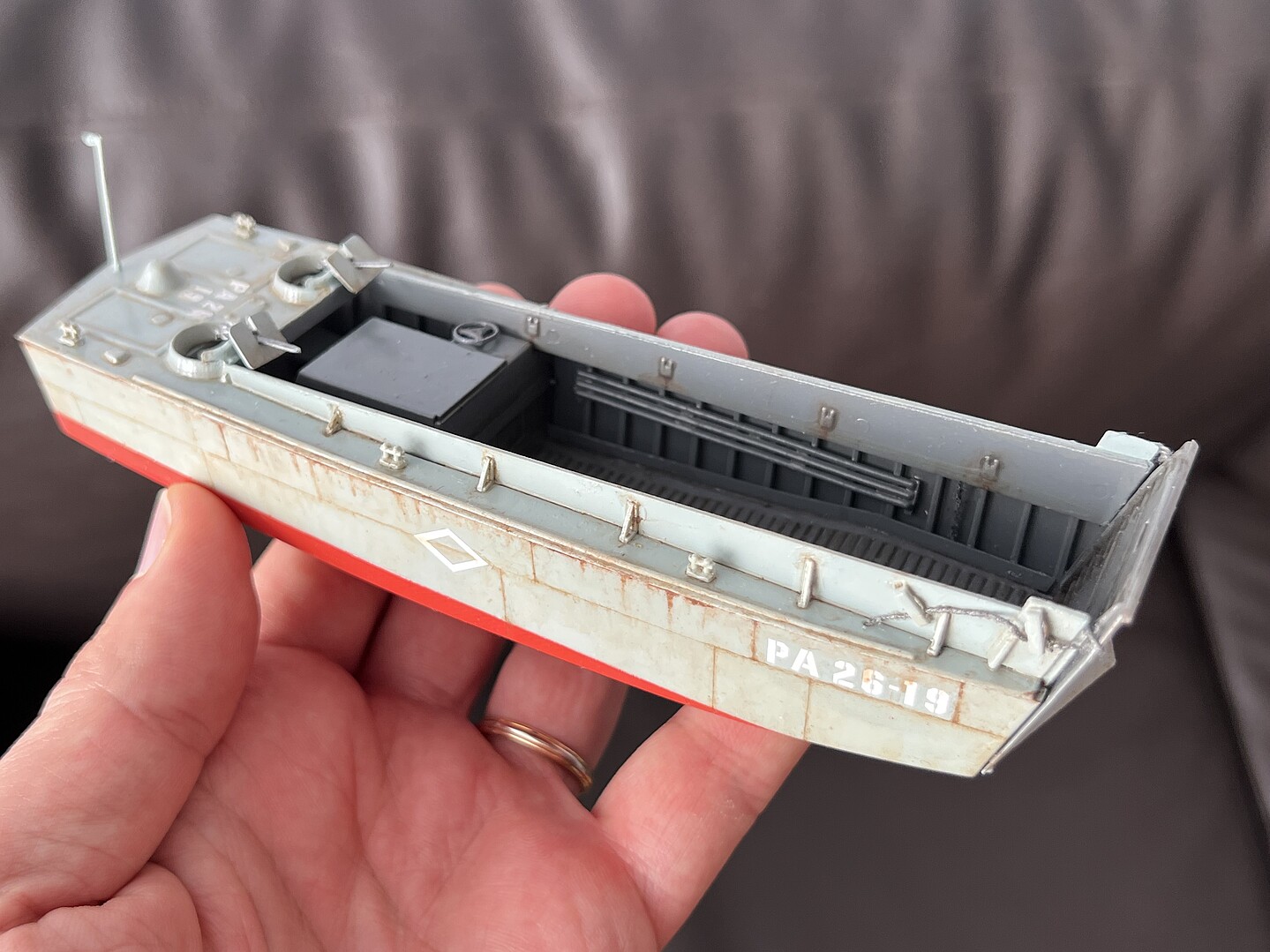 LCVP Landing Craft & 3 Crew -- Plastic Model Military Ship Kit -- 1/72 ...