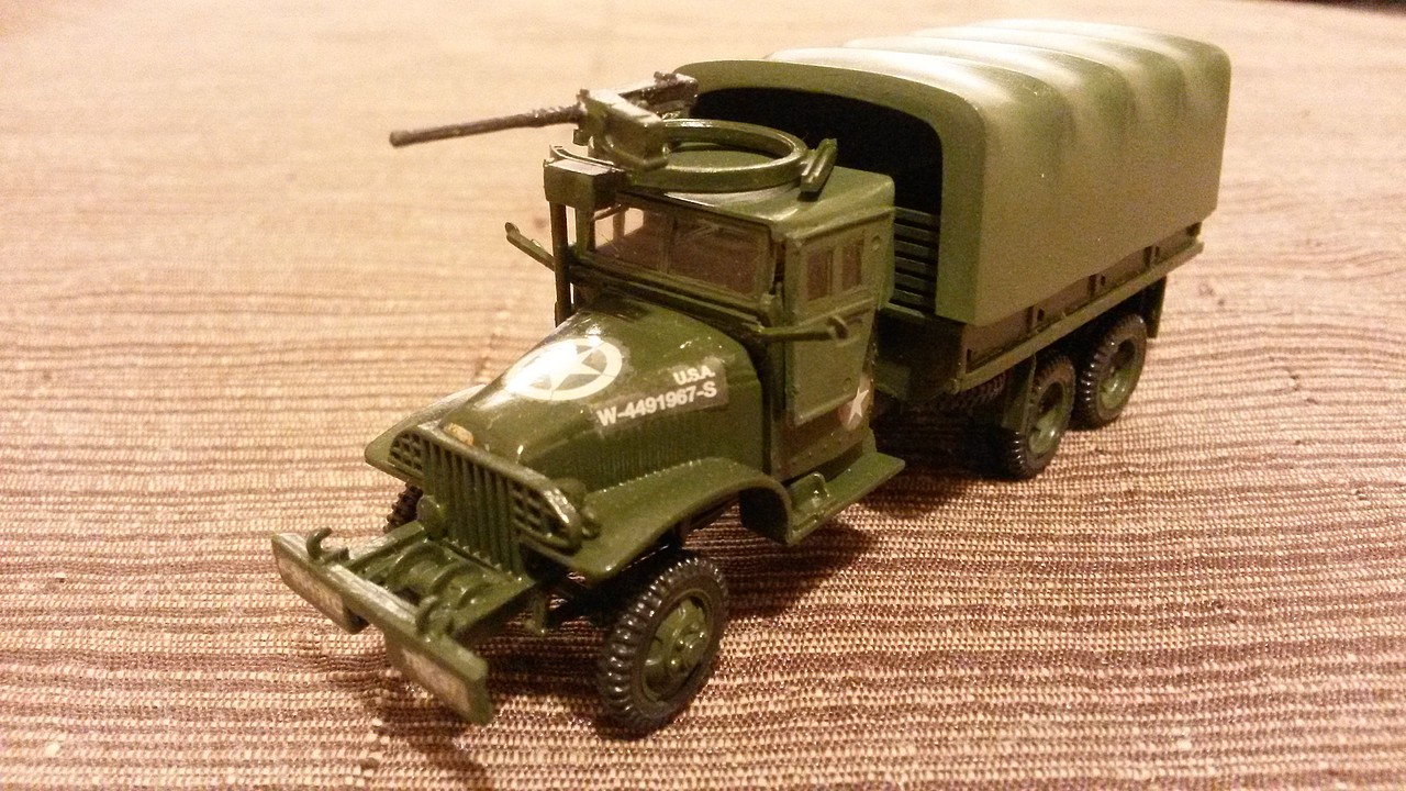 GMC CCKW 353 Military Truck -- Plastic Model Military Vehicle Kit -- 1/ ...
