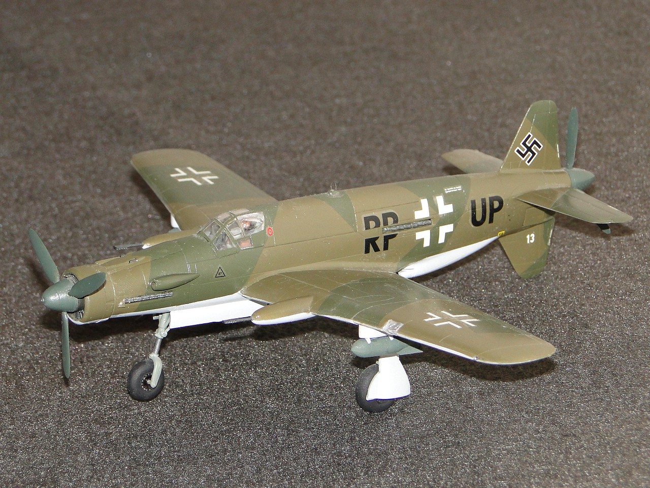 Dornier DO335A1 Aircraft -- Plastic Model Airplane Kit -- 1/72 Scale ...