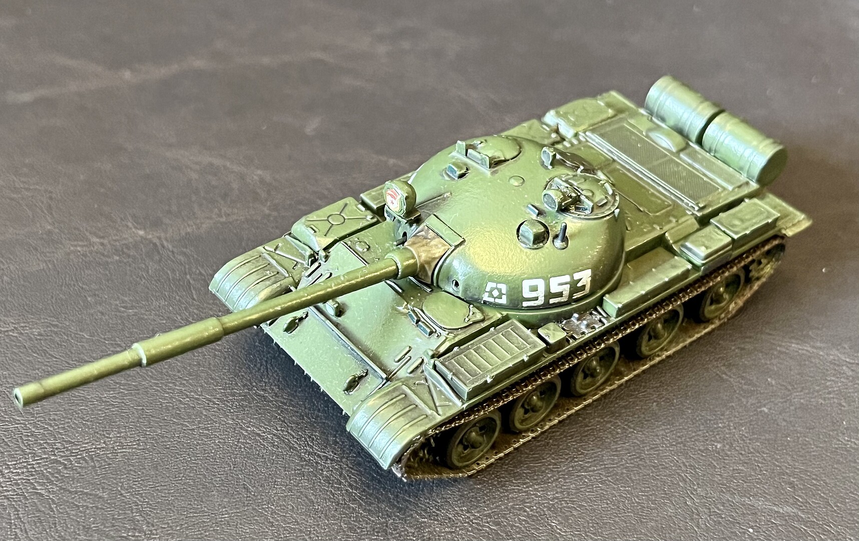 Russian T-62 Mod 1962 Main Battle Tank -- Plastic Model Military ...