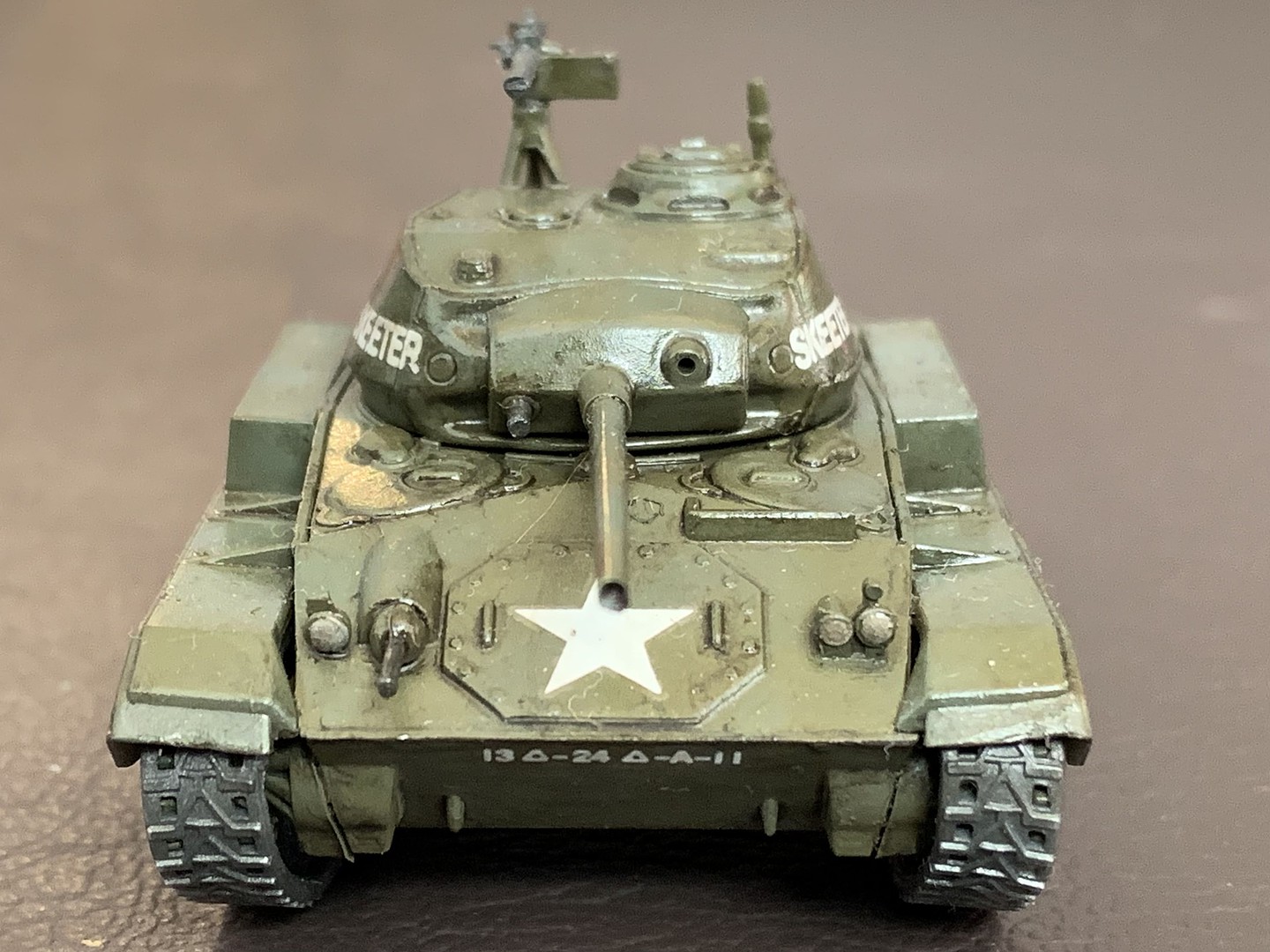M24 Chaffee Tank -- Plastic Model Tank Kit -- 1/76 Scale -- #03323 ...