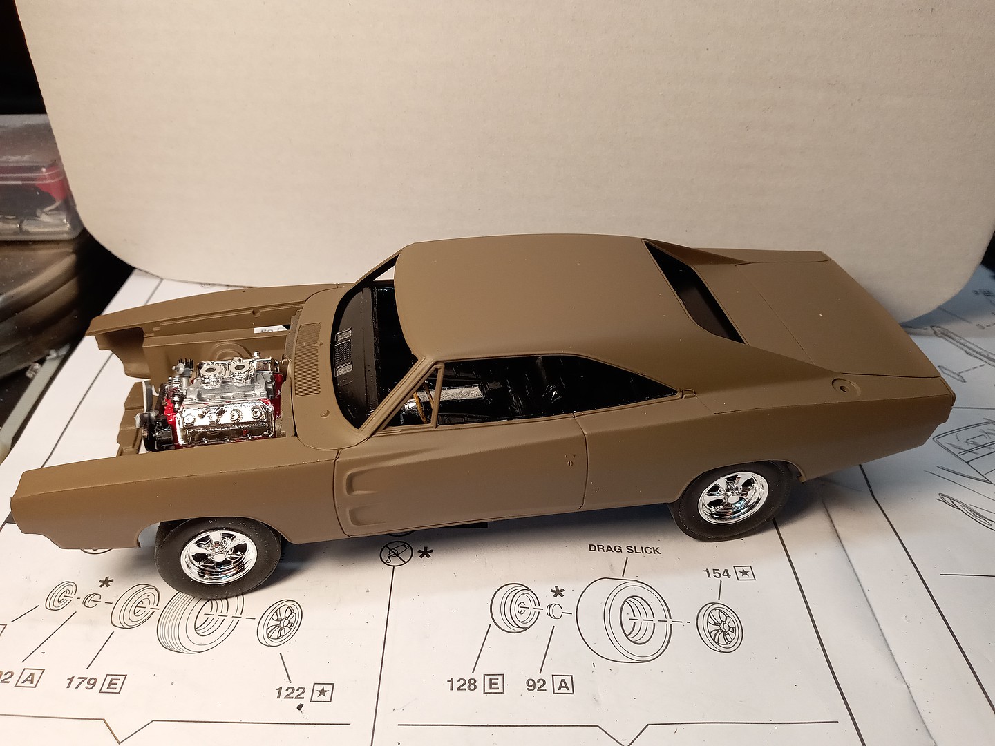 1968 Dodge Charger 2'n1 -- Plastic Model Car Kit -- 1/25 Scale ...