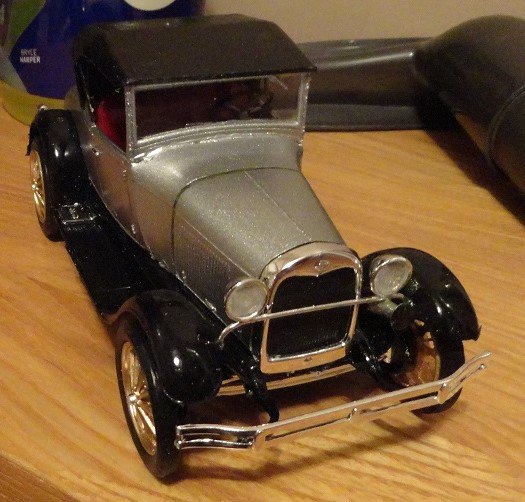 1929 Ford Model A Roadster -- Plastic Model Car Kit -- 1/25 Scale ...