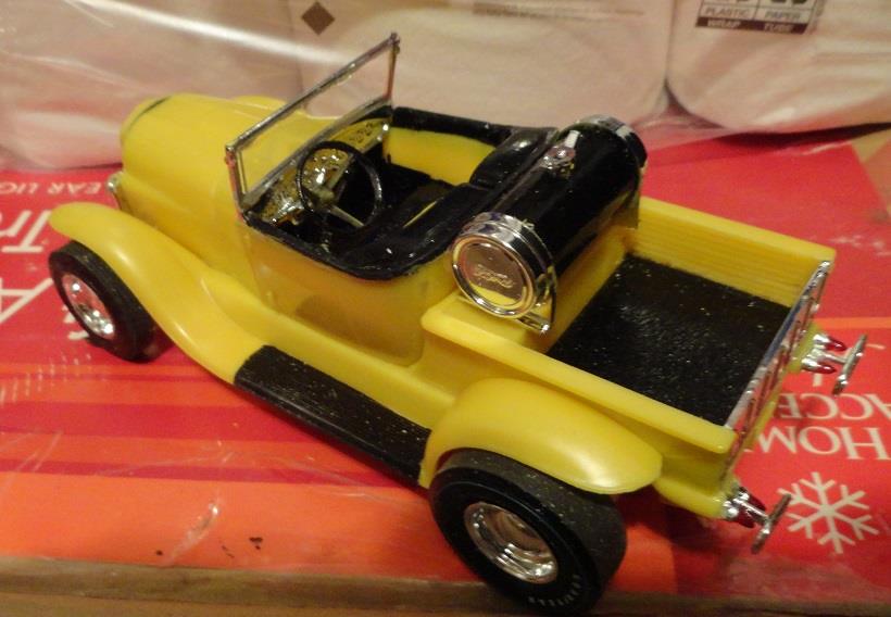 1929 Ford Model A Roadster -- Plastic Model Car Kit -- 1/25 Scale ...