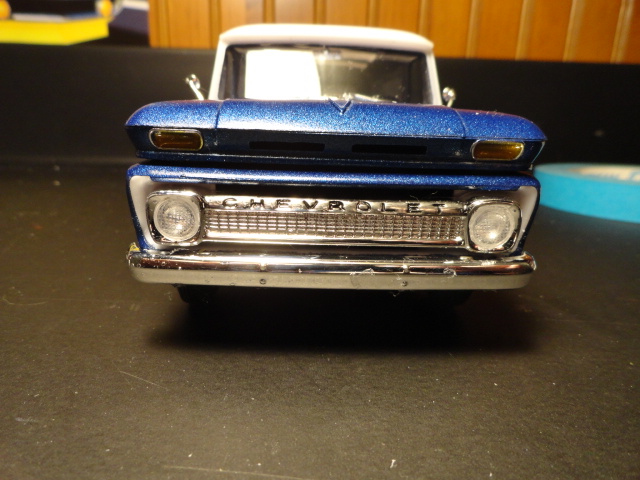 1966 Chevy Suburban -- Plastic Model Car Kit -- 1/25 Scale -- #854409 ...