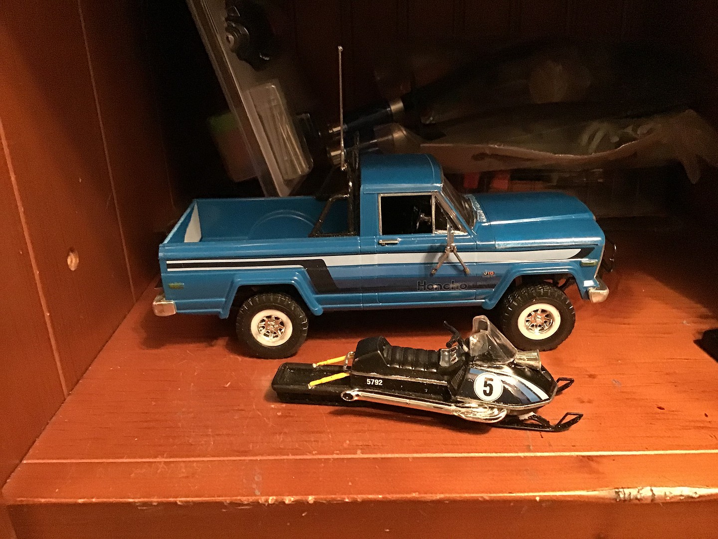 1980 Jeep Honcho Ice Patrol -- Plastic Model Truck Kit -- 1/25 Scale ...