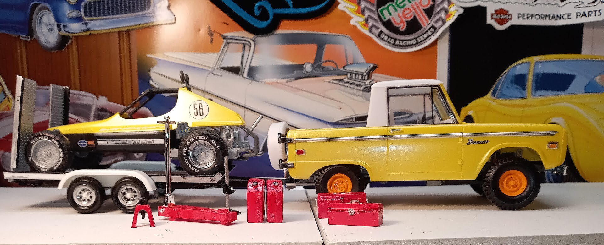 Bronco Half Cab Sandman II w/Dune Buggy and Trailer -- 1/25 Scale ...