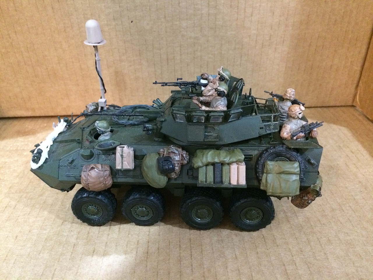 LAV-A2 8x8 Light Armored Vehicle -- Plastic Model Military Vehicle Kit ...