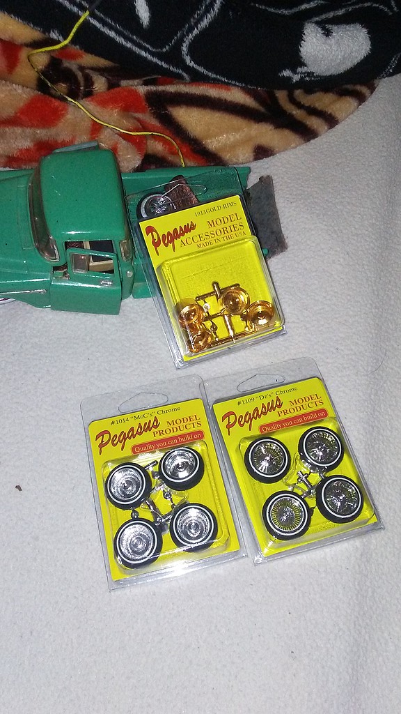 Gallery Pictures Pegasus Chrome Rims w/Tires (4) Plastic Model Tire ...