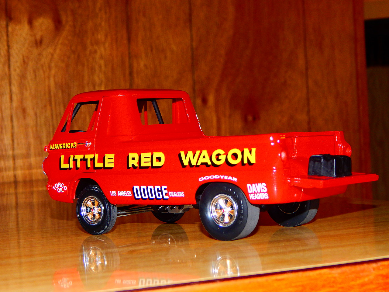 Little Red Wagon -- Plastic Model Truck Kit -- 1/25 Scale -- #hl115-12 ...