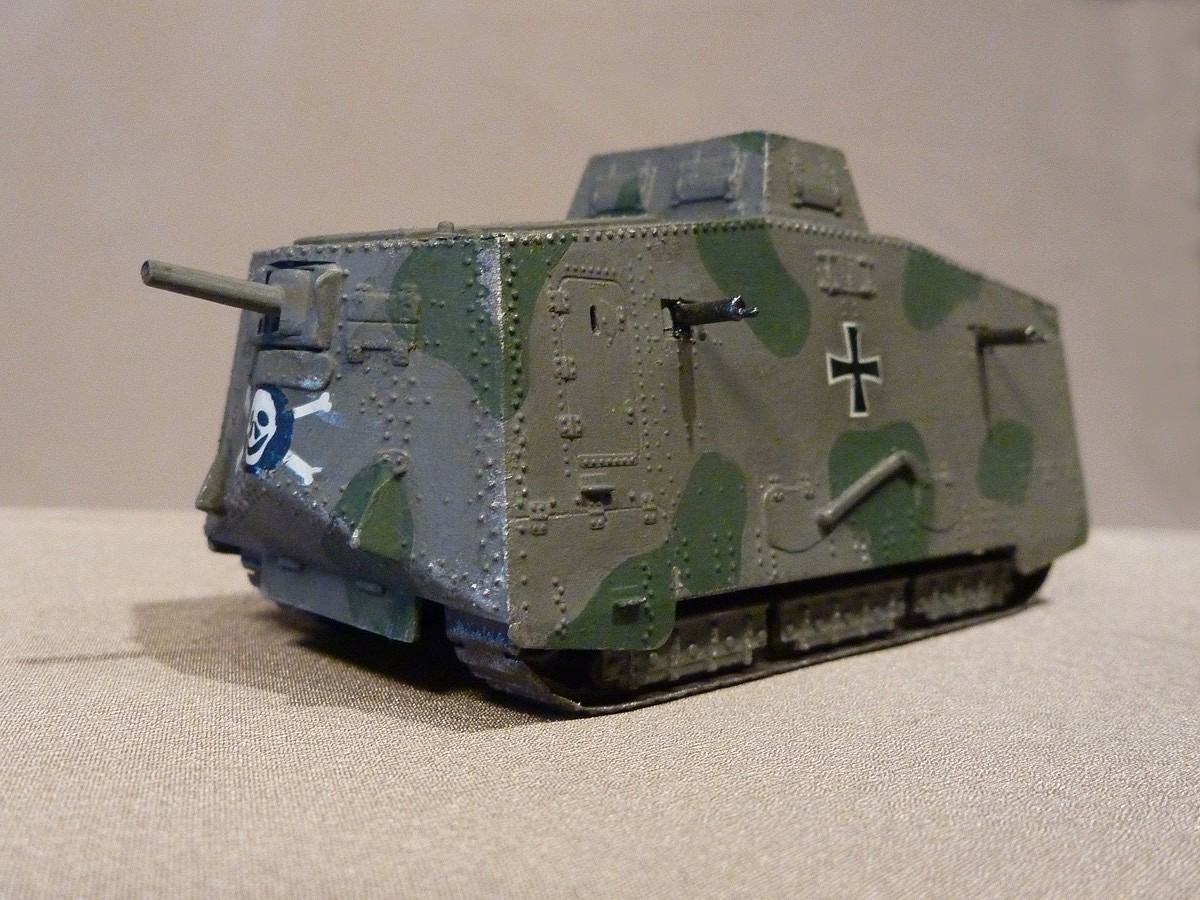 WWI A7V Sturm Pz Tank -- Plastic Model Military Vehicle Kit -- 1/72 ...