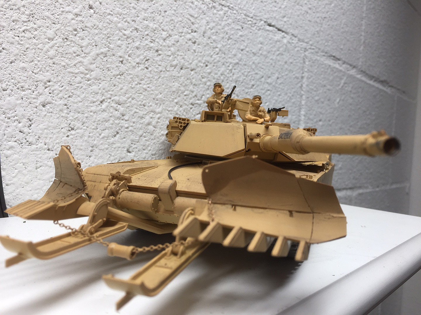 US M1A1 w/Mine Plow Tank -- Plastic Model Military Vehicle Kit -- 1/35 Scale -- #35158 pictures ...