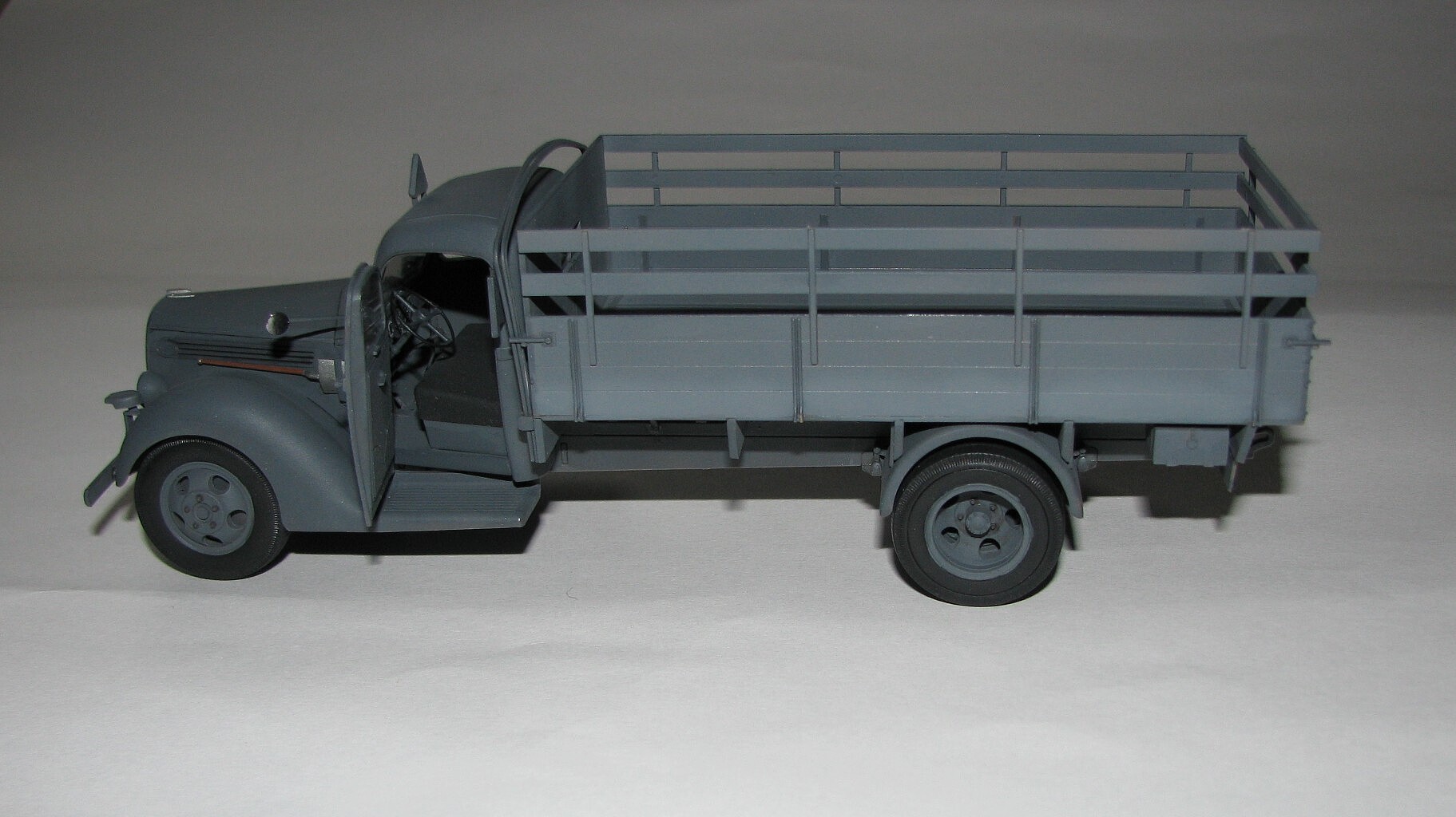 G917T German Army Truck -- Plastic Model Military Truck Kit -- 1/35 ...