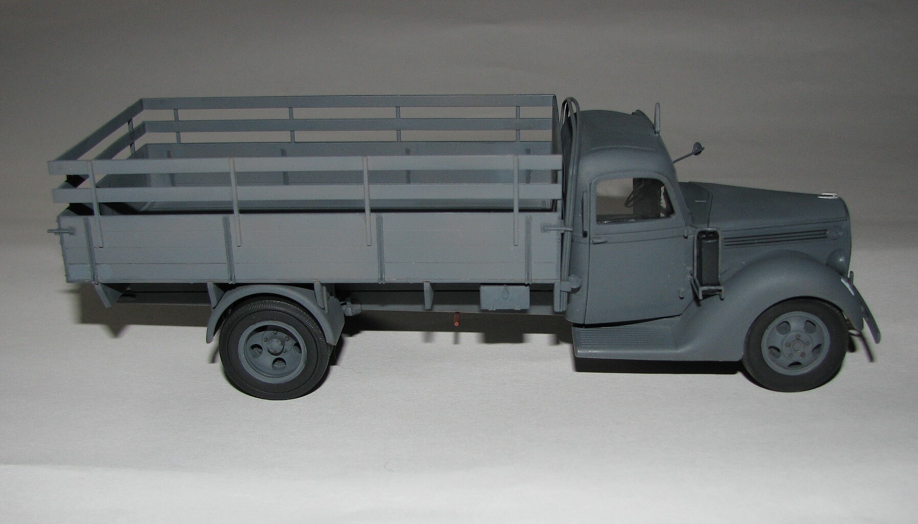 G917T German Army Truck -- Plastic Model Military Truck Kit -- 1/35 ...