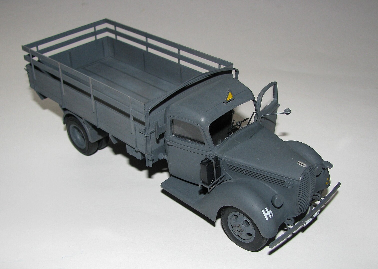 G917T German Army Truck -- Plastic Model Military Truck Kit -- 1/35 ...