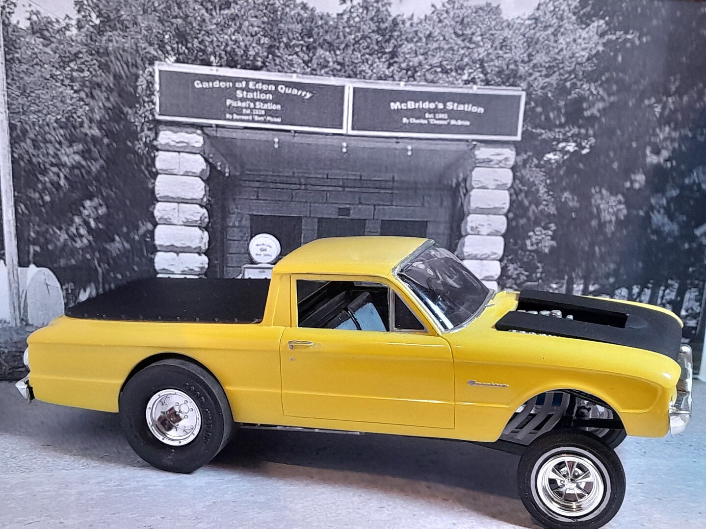 '60 Ford Ranchero with Coke Chest -- Plastic Model Car Vehicle Kit -- 1 ...