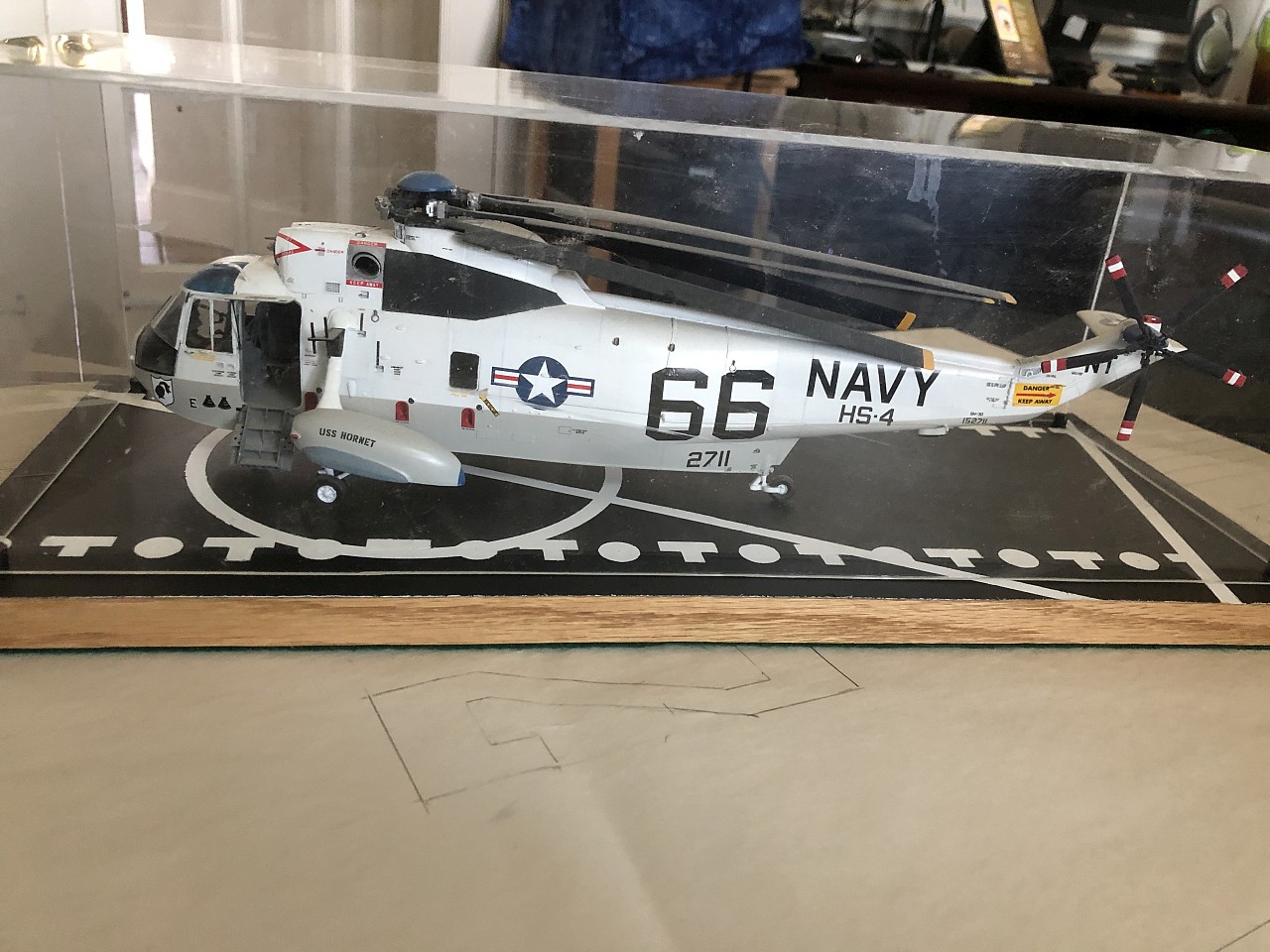SH3H Sea King Helicopter -- Plastic Model Helicopter -- 1/48 Scale ...