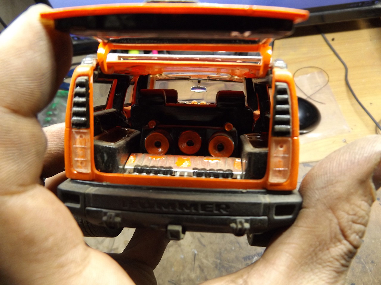 Hummer H2 -- Plastic Model Truck Kit -- 1/25 Scale -- #07186 pictures ...