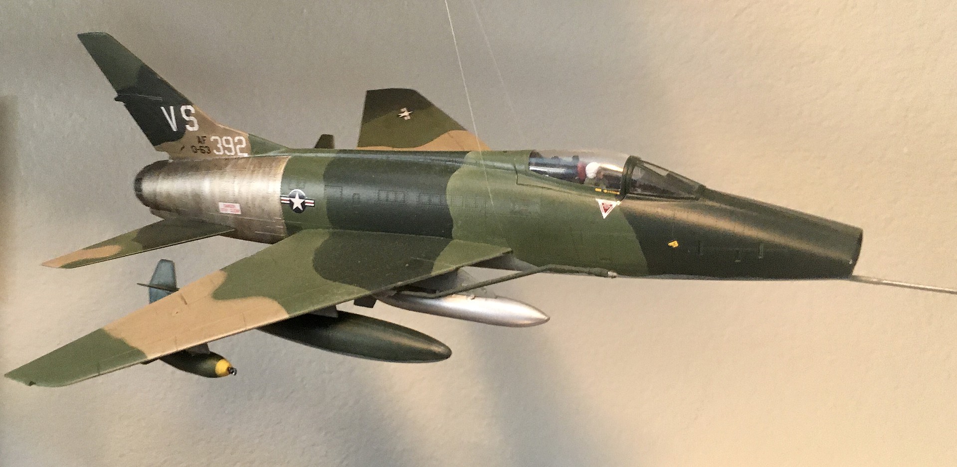 Gallery Pictures Trumpeter F100C Super Sabre Fighter Aircraft Plastic ...