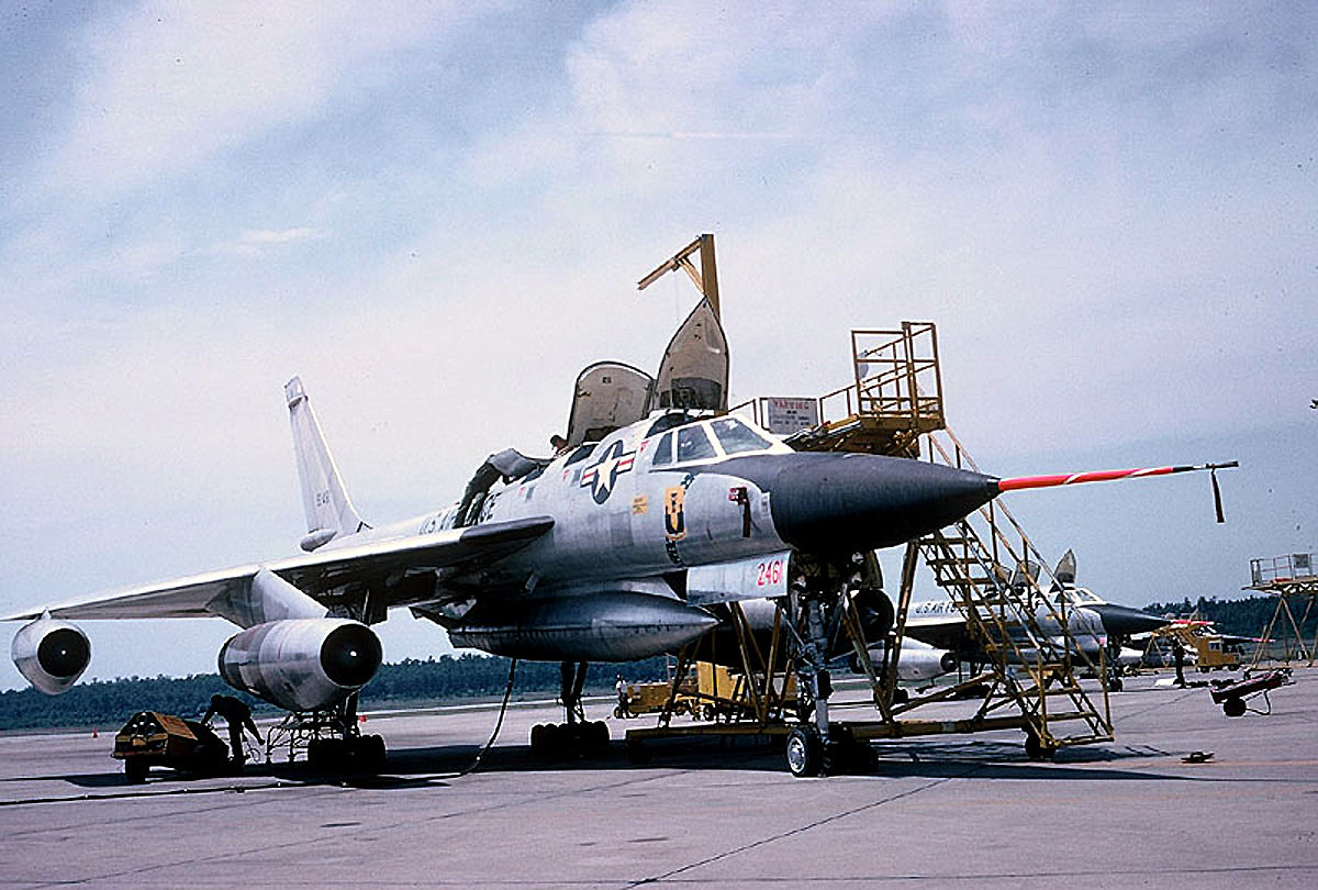 B-58 Hustler Bomber Military Aircraft Plane -- Plastic Model Airplane ...