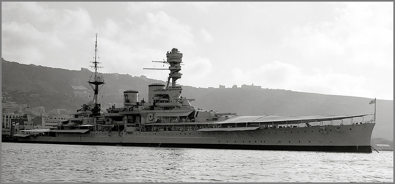 HMS Repulse WWII British Battle Cruiser 1941 -- Plastic Model Military ...