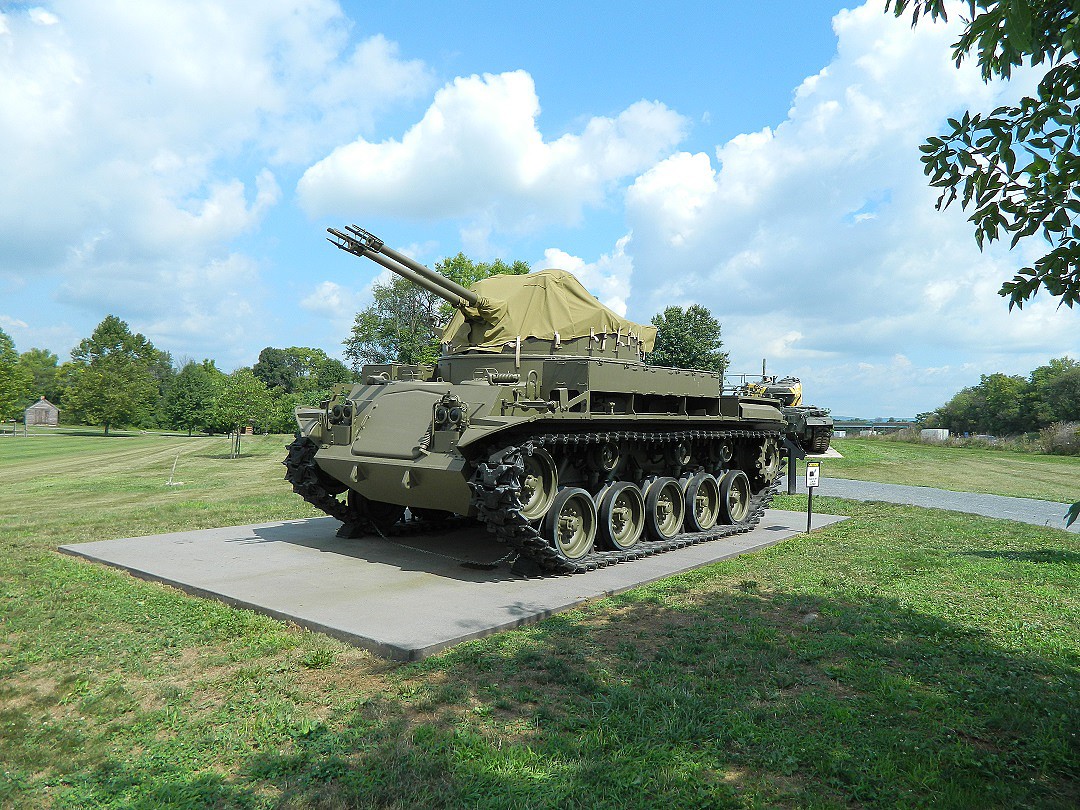 M42A1 Duster Early Tank -- Plastic Model Tank Kit -- 1/35 Scale ...