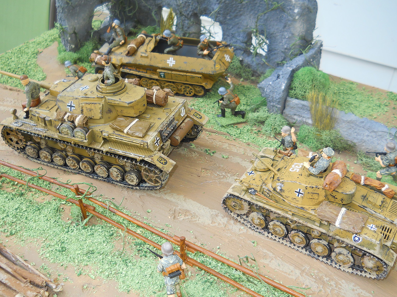 German Panzerkampfwagen II -- Plastic Model Military Vehicle Kit -- 1/ ...