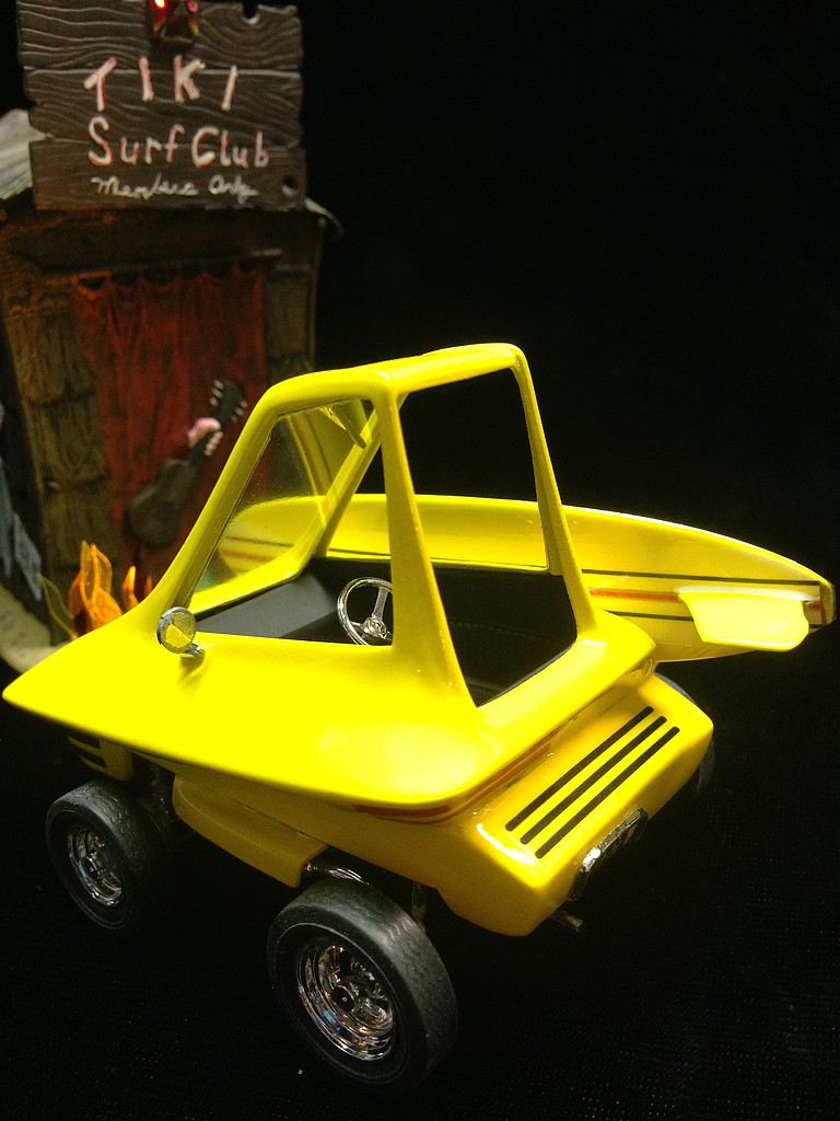 Surfite with Figure -- Plastic Model Car Kit -- 1/25 Scale -- #854347 ...