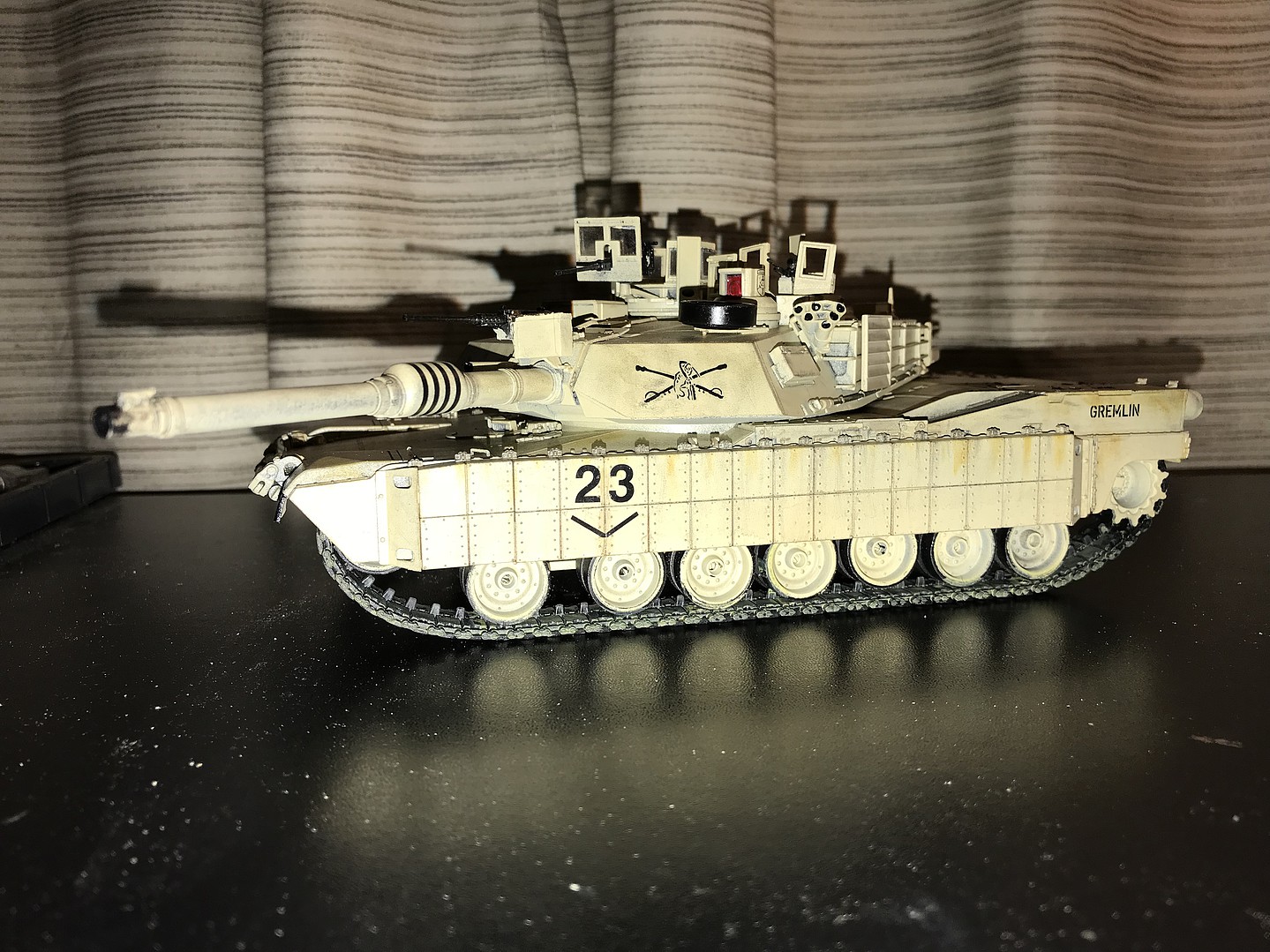 US Army M1A2 Tusk II -- Plastic Model Military Tank Kit -- 1/35 Scale ...