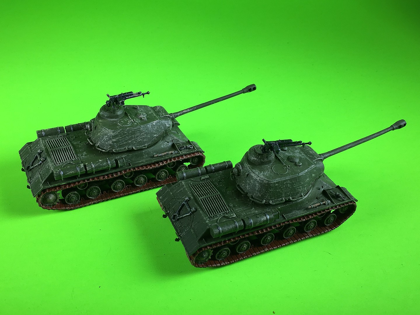 JS-2 Soviet Heavy Tank (2) -- Plastic Model Military Vehicle Kit -- 1/ ...