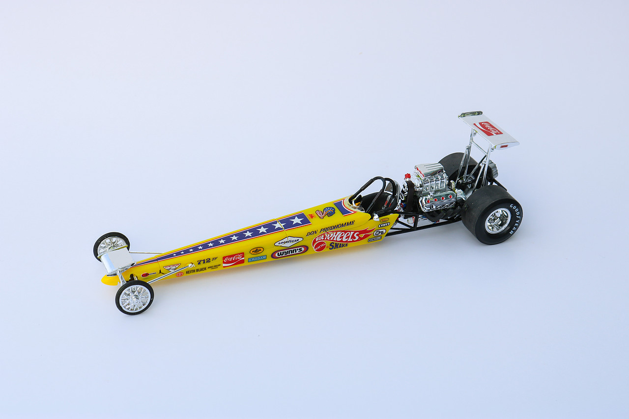 Don ''Snake'' Prudhomme 1972 Dragster -- Plastic Model Car Kit -- 1/25 ...