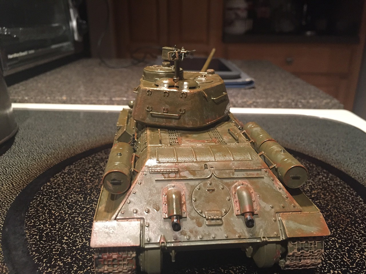 NVA T-34/85M -- Plastic Model Military Tank -- 1/35 Scale -- #3318 ...