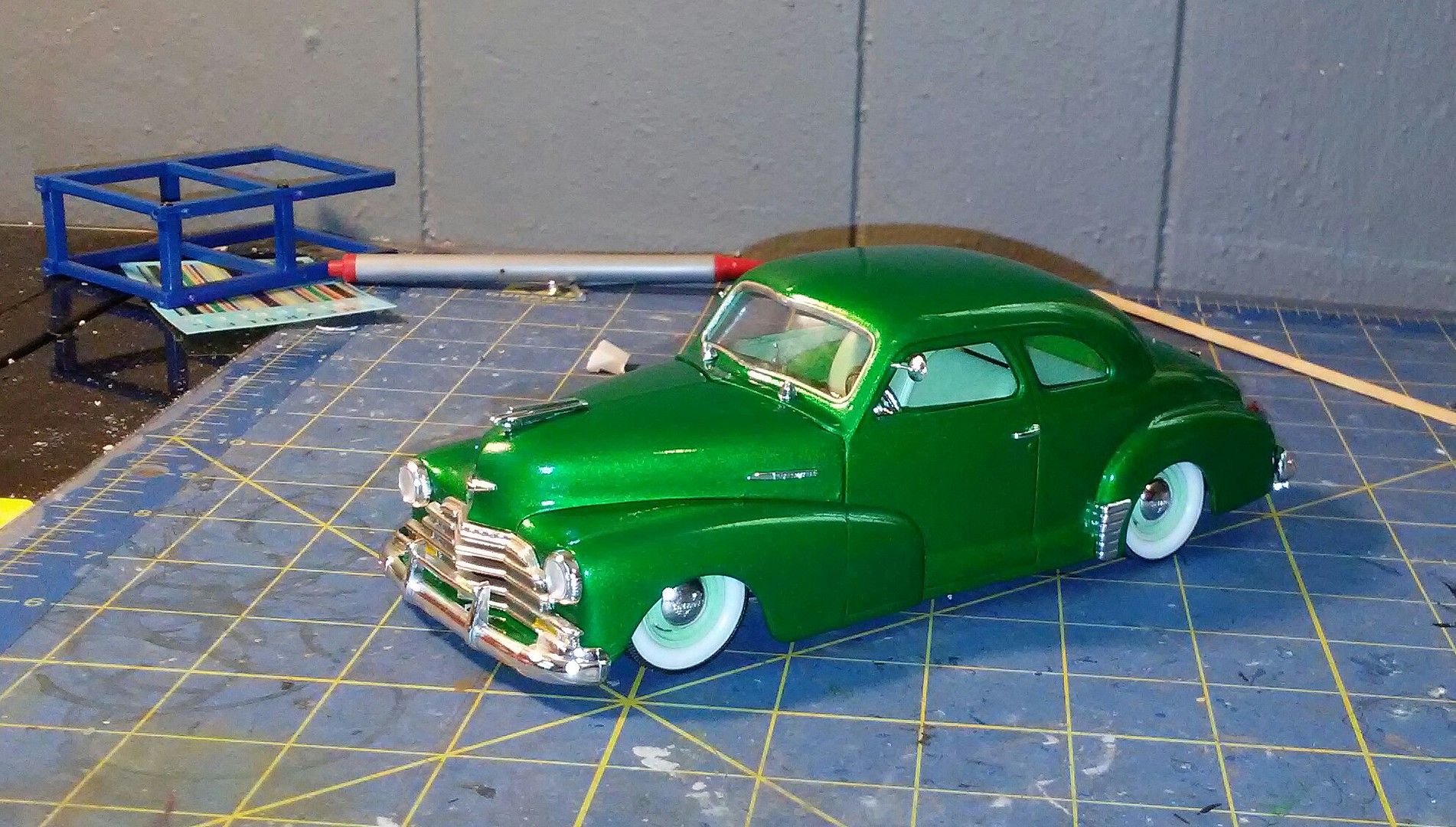 1947 Chevrolet Coupe -- Plastic Model Car Kit -- 1/25 Scale -- #13031 ...
