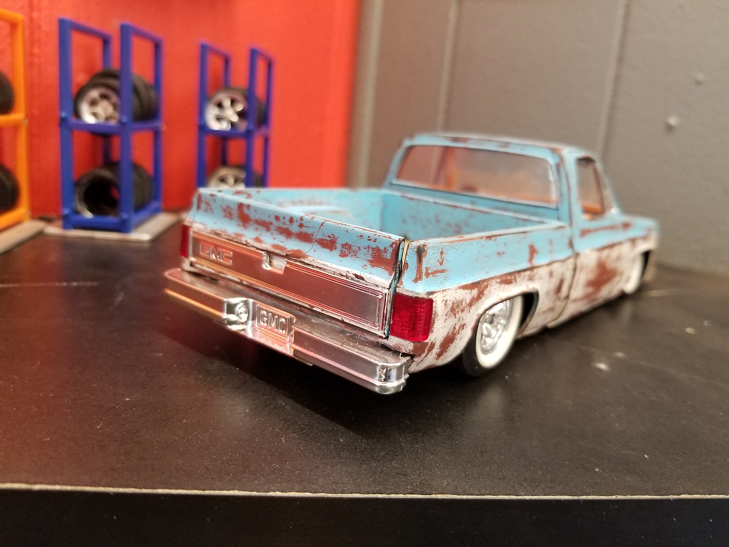 1984 GMC Pickup White -- Plastic Model Car Kit -- 1/25 Scale -- #847-12 ...