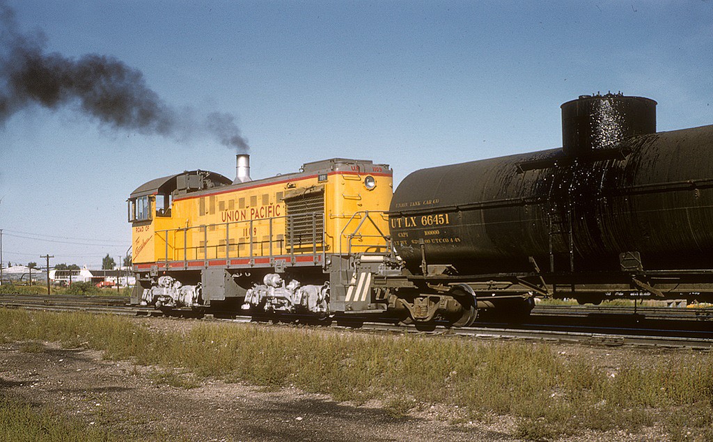 Alco S2 DCC Sound Union Pacific #1148 -- HO Scale Model Train Diesel ...