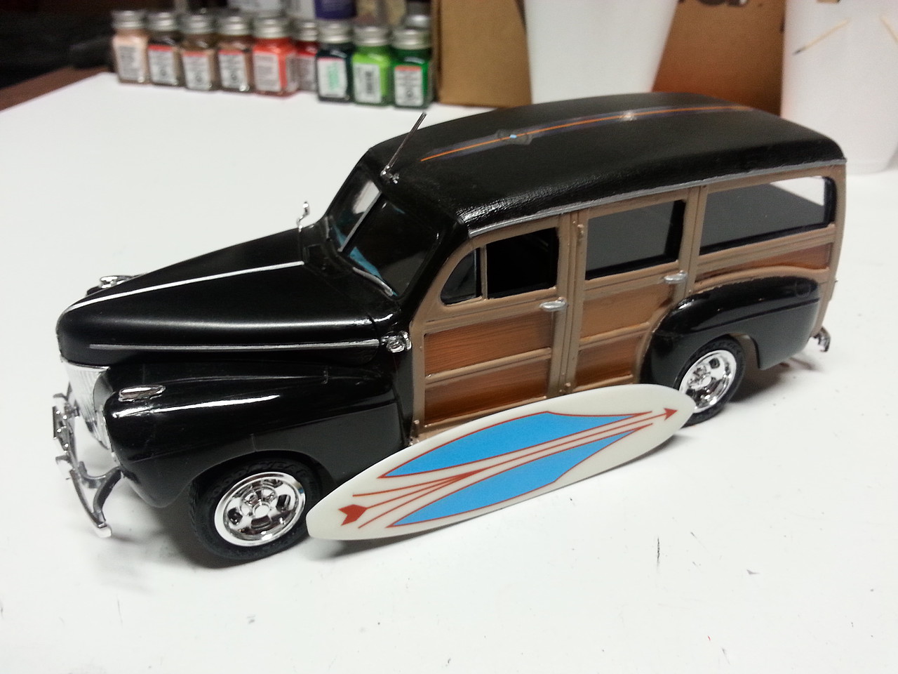 1941 Ford Woody -- Plastic Model Vehicle Kit -- 1/25 Scale -- #906-12 ...
