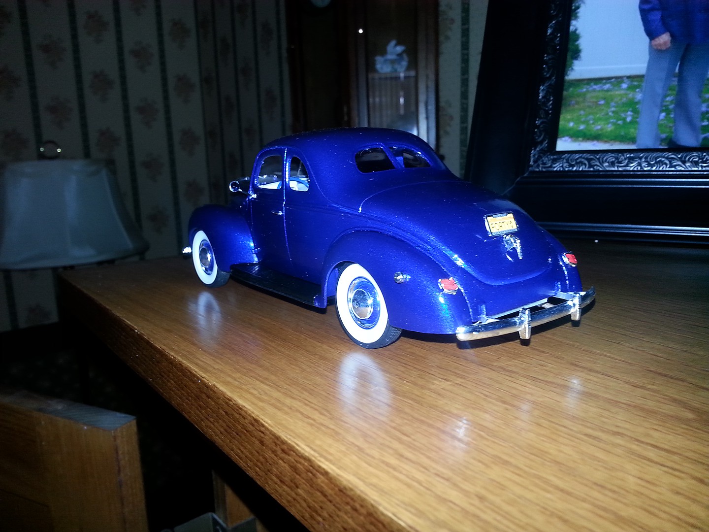 1940 Ford Standard Coupe -- Plastic Model Car Kit -- 1/25 Scale ...