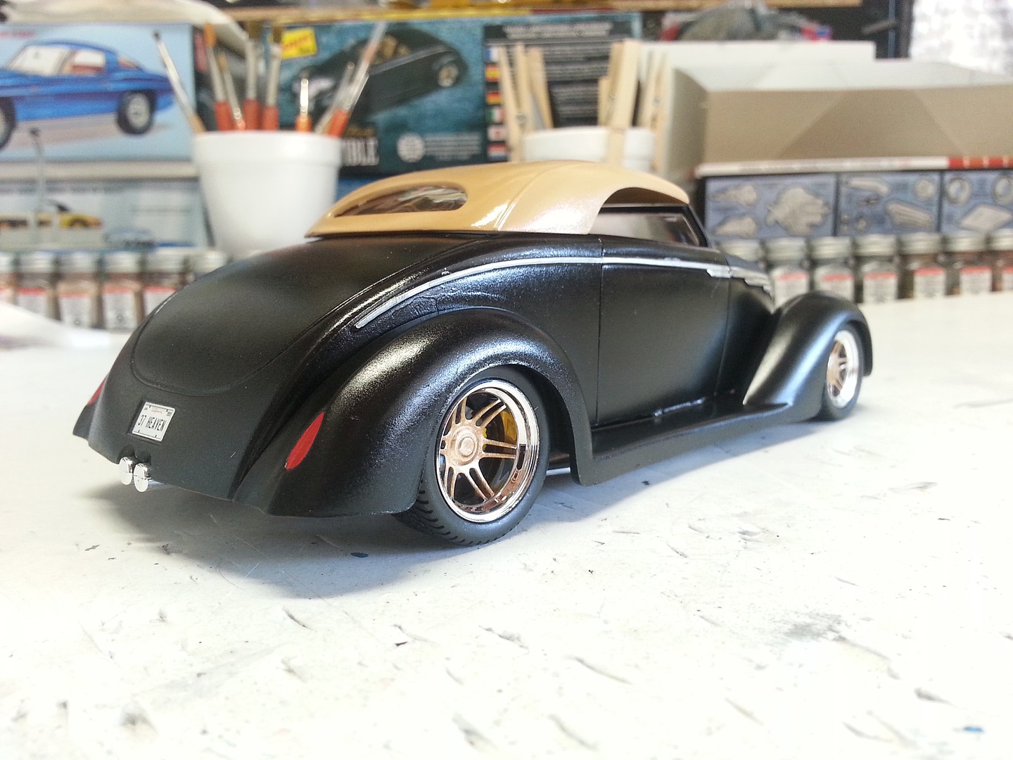 1937 Ford Custom Convertible -- Plastic Model Car Kit -- 1/24 Scale ...