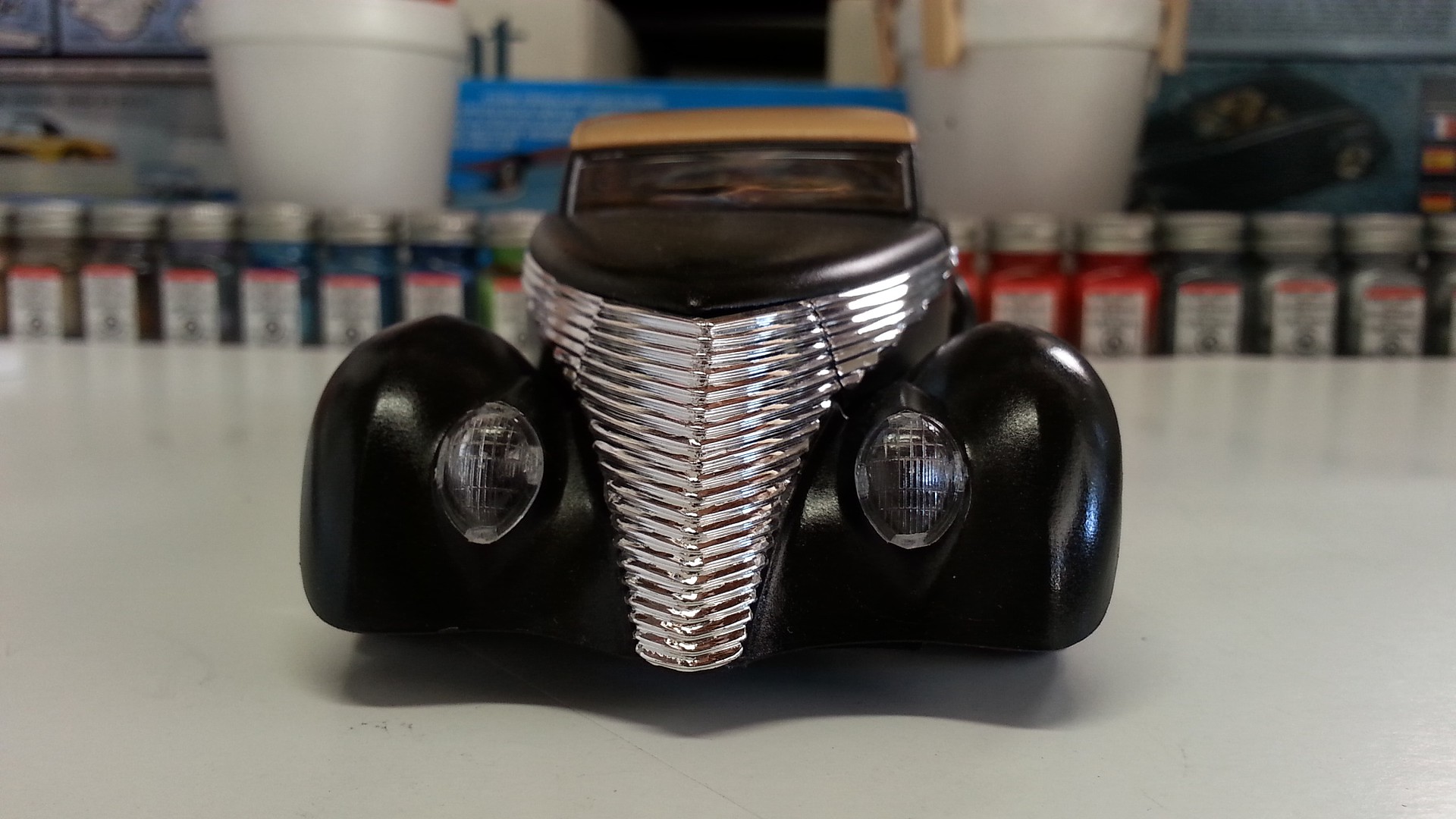 1937 Ford Custom Convertible -- Plastic Model Car Kit -- 1/24 Scale ...