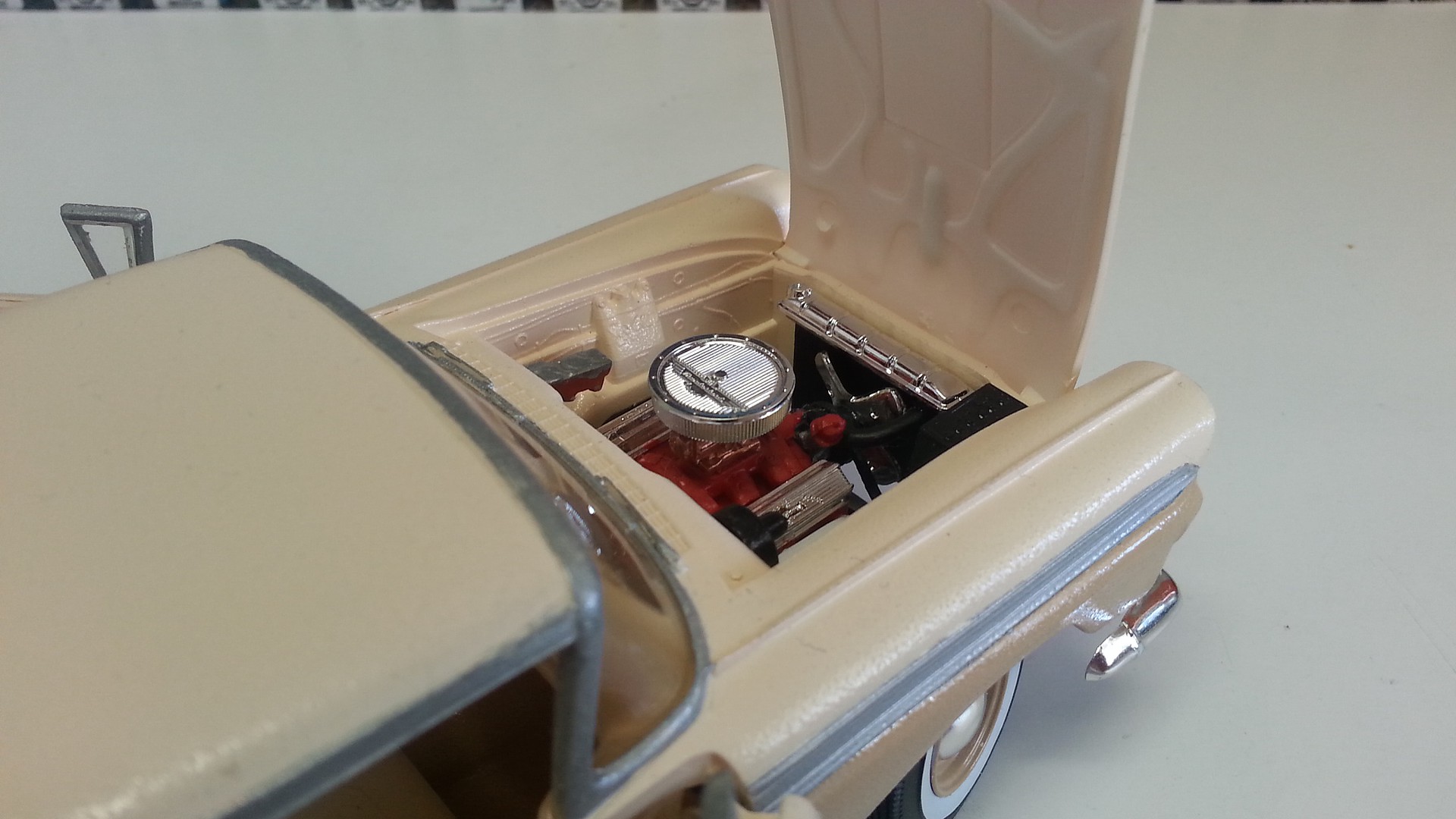 1957 Ford Hardtop -- Plastic Model Car Kit -- 1/25 Scale -- #1010-12 ...