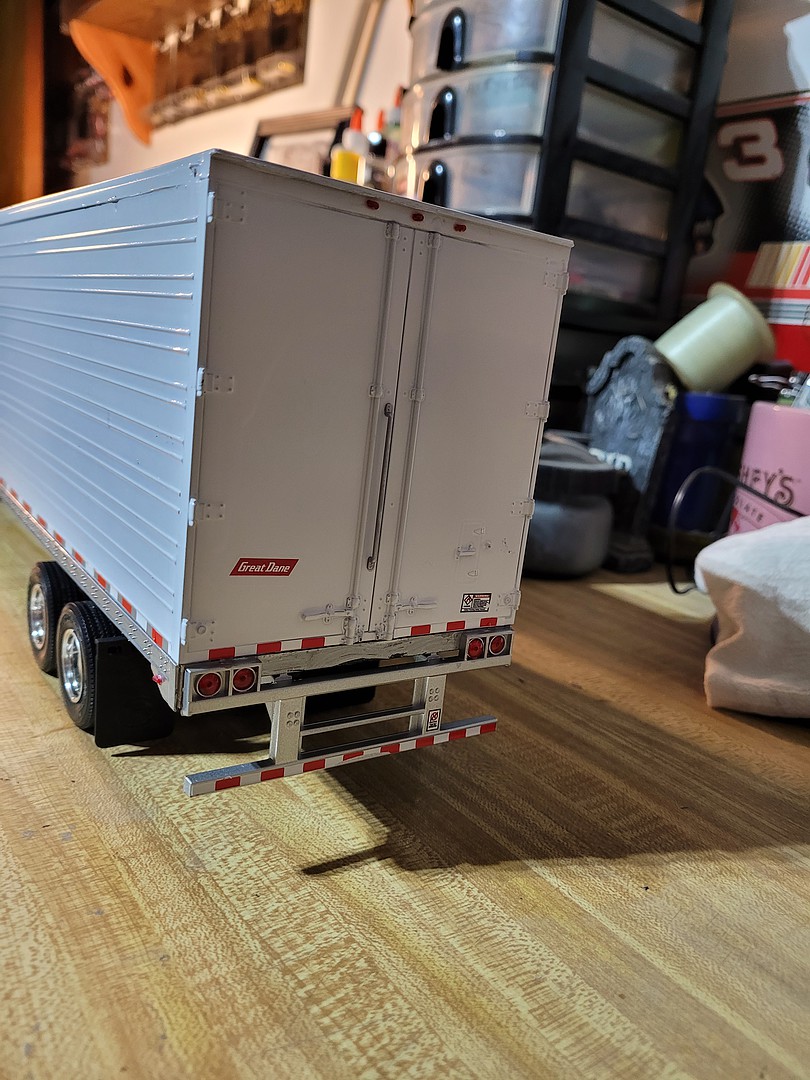 53' Trailer with Reefer Option -- Plastic Model Vehicle Kit -- 1/25 ...