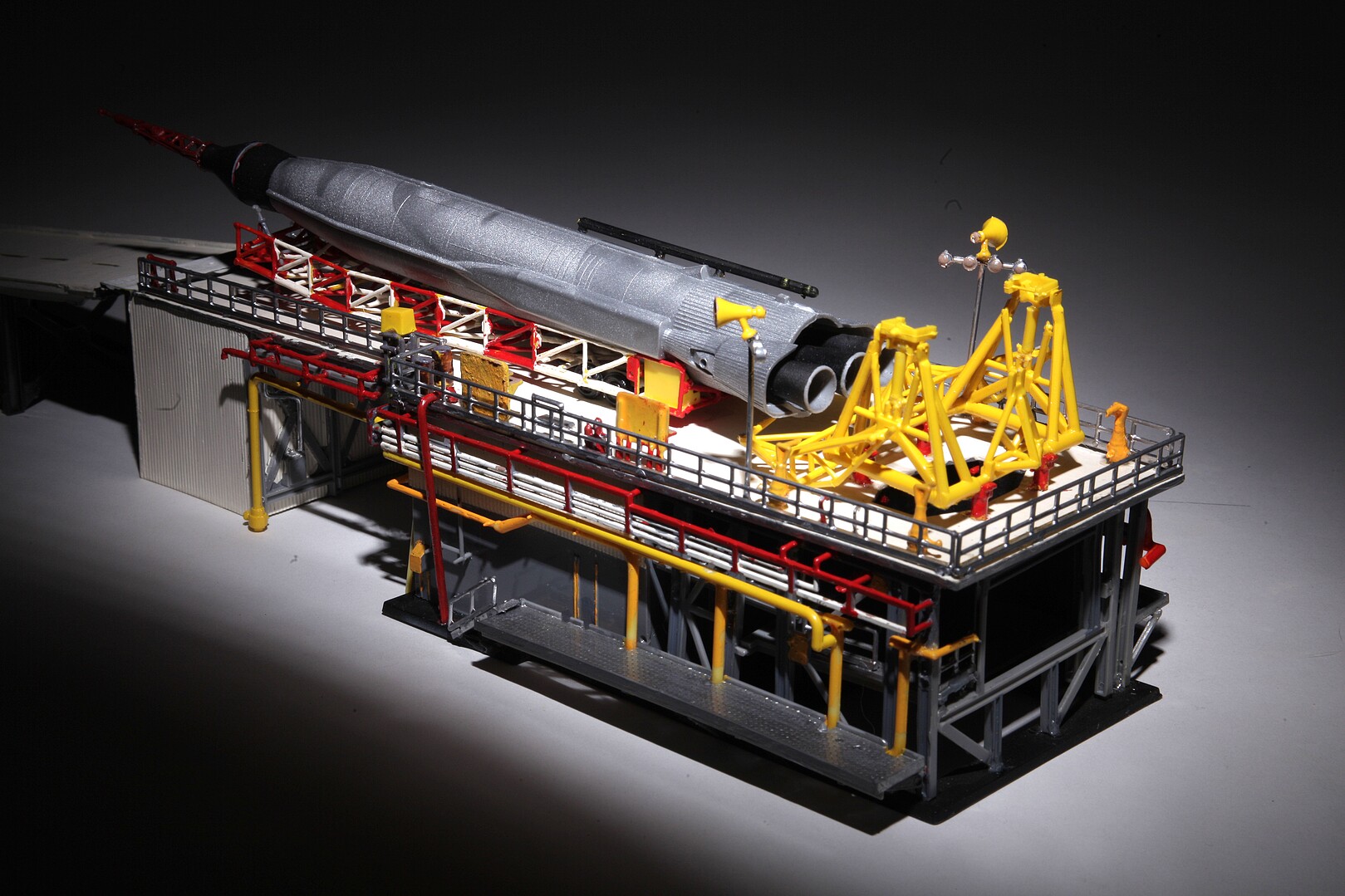 Atlas Rocket w/ Gantry & Mercury Capsule -- Science Fiction Plastic ...