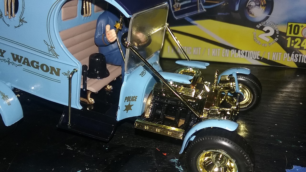 Paddy Wagon w/Figures -- Plastic Model Car Kit -- 1/24 Scale -- #854194 ...