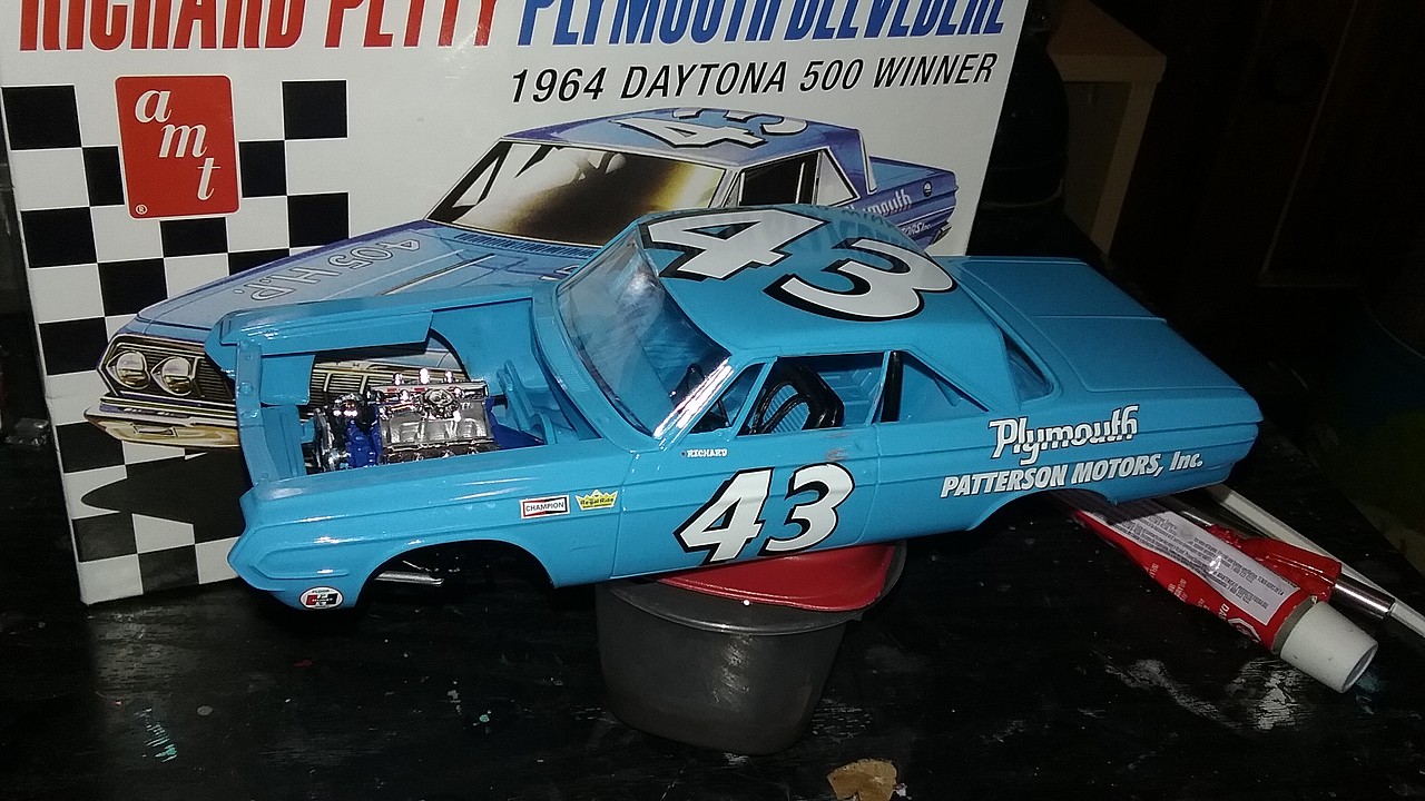 Richard Petty 1964 Plymouth Belvedere -- Plastic Model Car Kit -- 1/25 ...