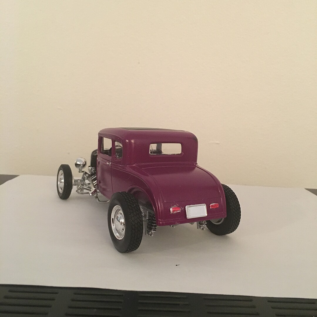 1930 Ford A Coupe (2 in 1) -- Plastic Model Car Kit -- 1/25 Scale ...