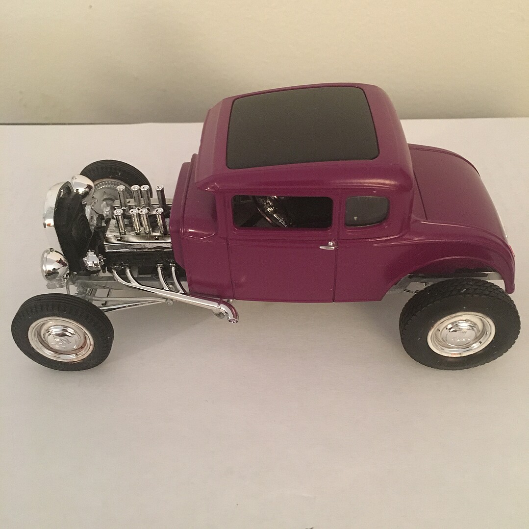 1930 Ford A Coupe (2 in 1) -- Plastic Model Car Kit -- 1/25 Scale ...