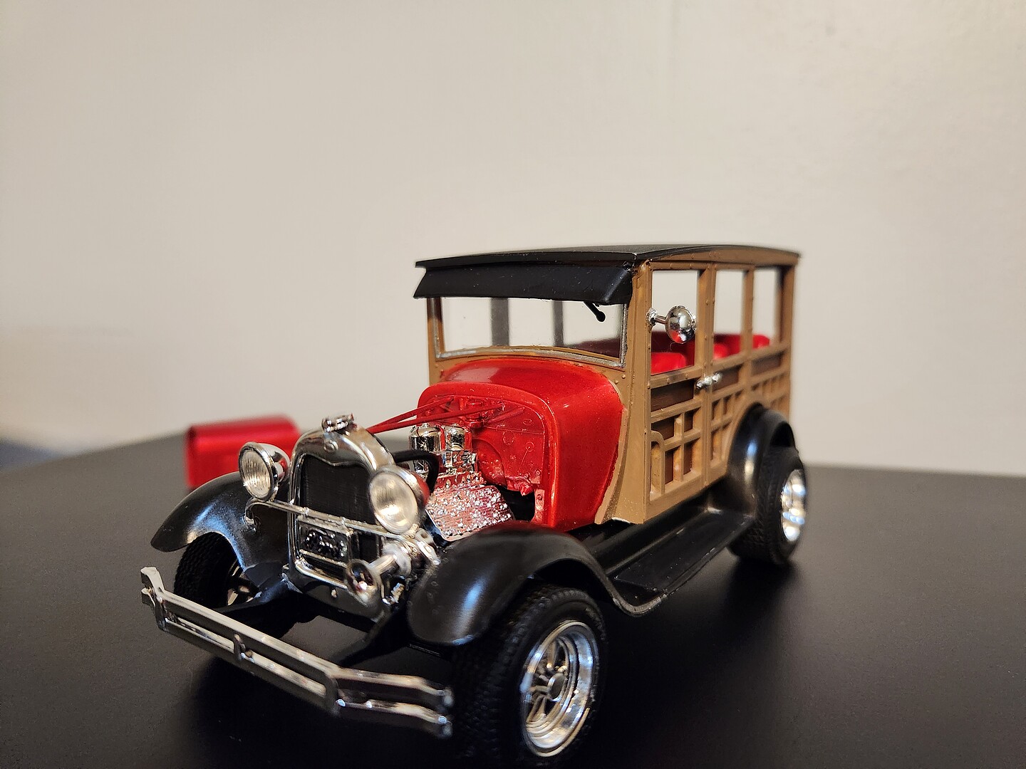 1929 Ford Woody Pickup Truck -- Plastic Model Vehicle Kit -- 1/25 Scale ...