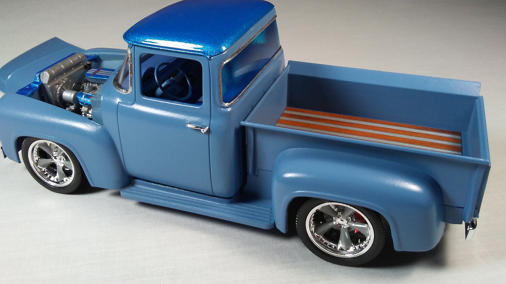 Ford FD-100 Pickup -- Plastic Model Truck Kit -- 1/25 Scale -- #854426 ...