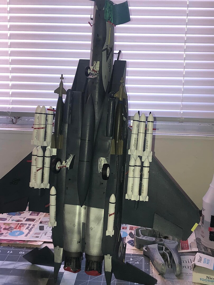 USAF F-15E Strike Eagle w/Bunker Buster Jet -- Plastic Model Airplane ...