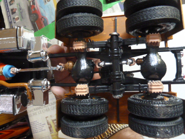 Mack DM800 Semi Tractor Cab -- Plastic Model Truck Vehicle Kit -- 1/25 ...